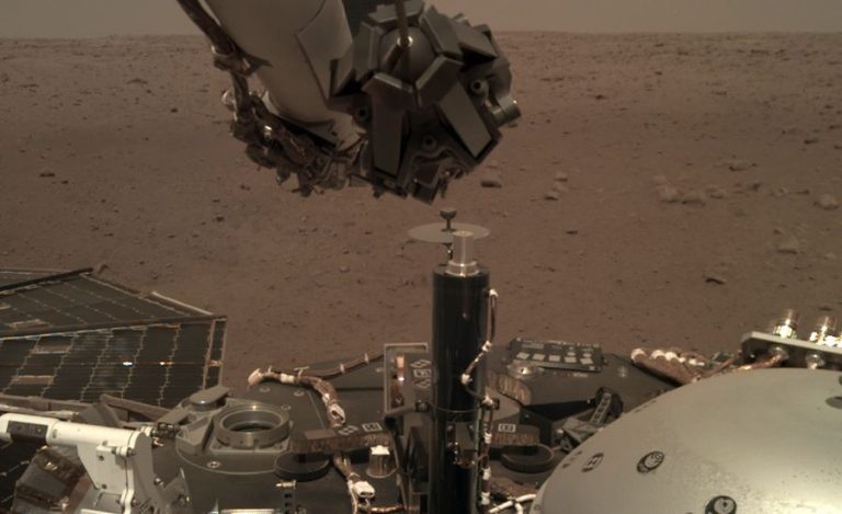 New images of Mars from the InSight probe. You can see the Polish Crete ...